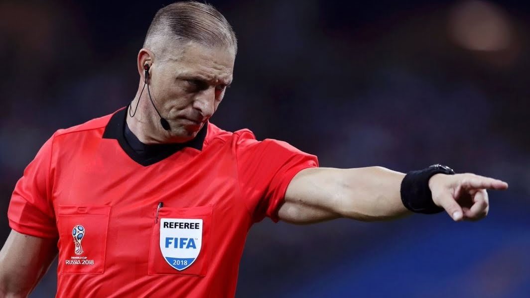 Néstor Pitana, el árbitro argentino que dirigirá la final del Mundial ...